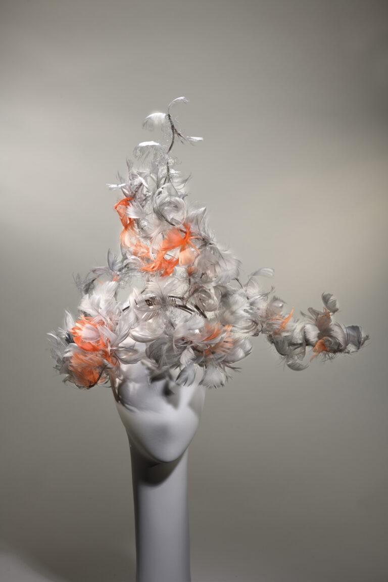 Stephen Jones, iconoclastic designer at Palais Galliera : "chapeaux d ...